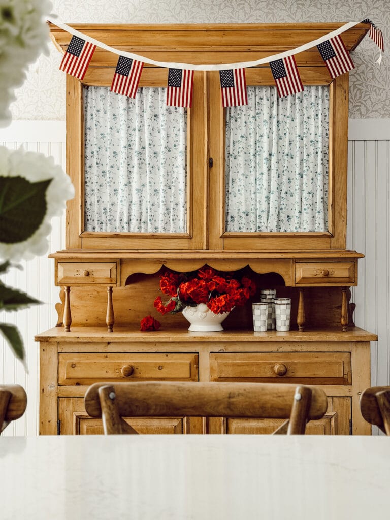 DIY American Flag Garland With Vintage Charm